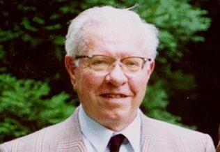 Biography of Famous Astronomers Fred Hoyle - The Engineers Blog