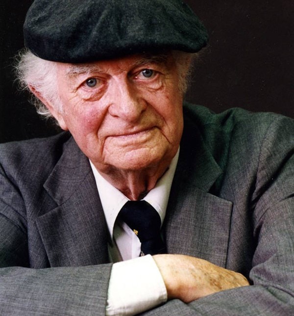 Biography of Famous Biologists Linus Pauling - The Engineers Blog