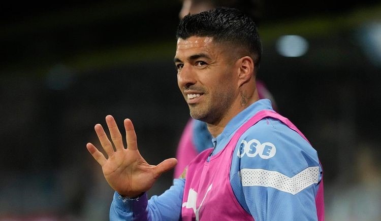 Biography of Famous Footballer Luis Suarez - The Engineers Blog