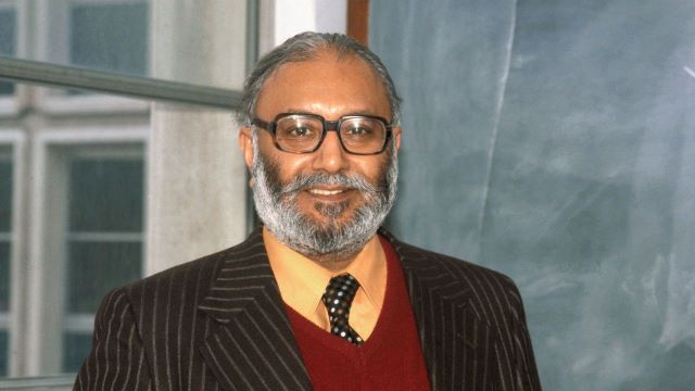 Biography of Famous Scientist Abdus Salam - The Engineers Blog