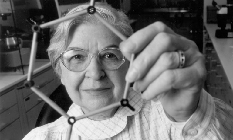 Biography of Famous Scientist Stephanie Kwolek - The Engineers Blog
