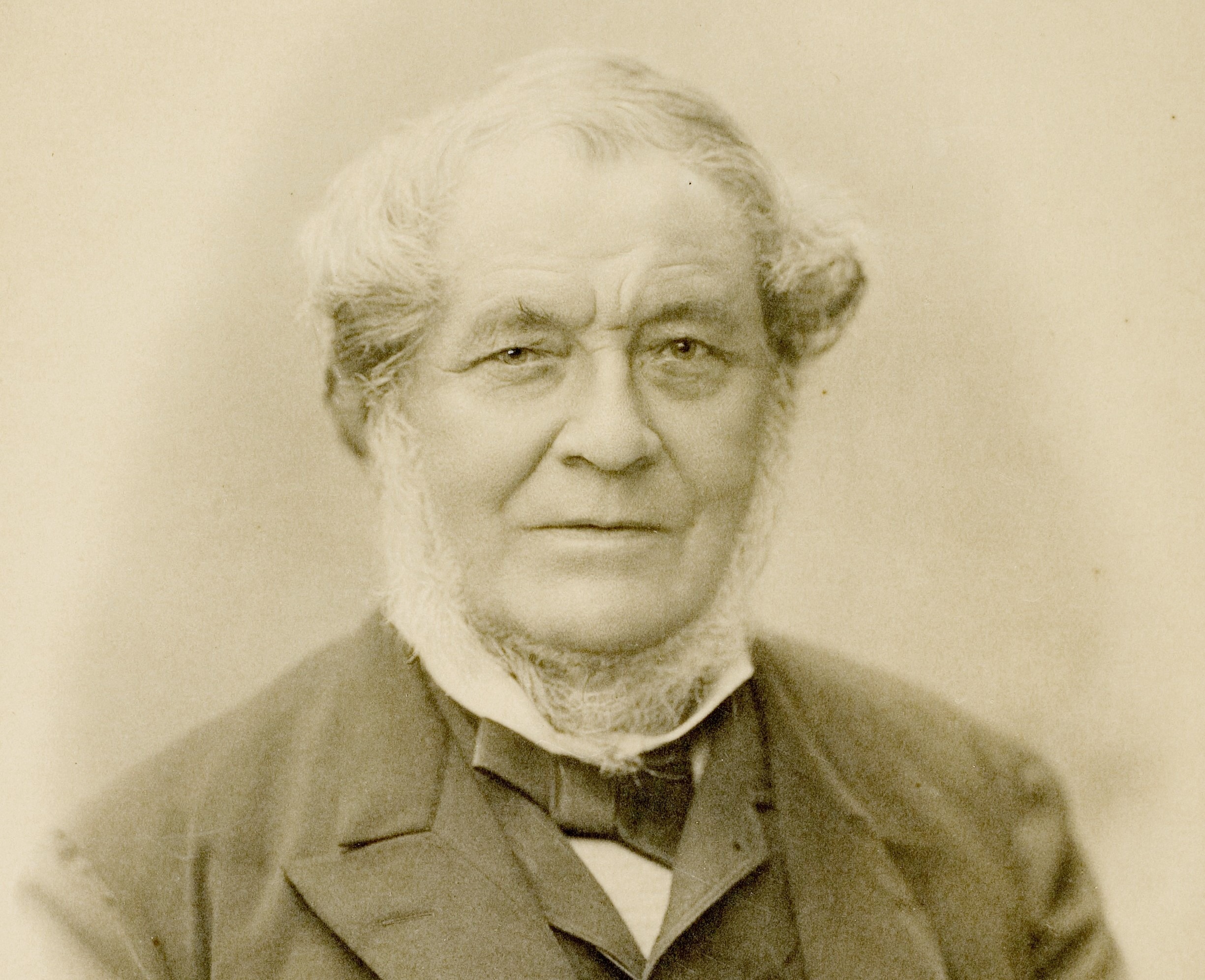 Biography of famous Scientist Robert Bunsen. - The Engineers Blog